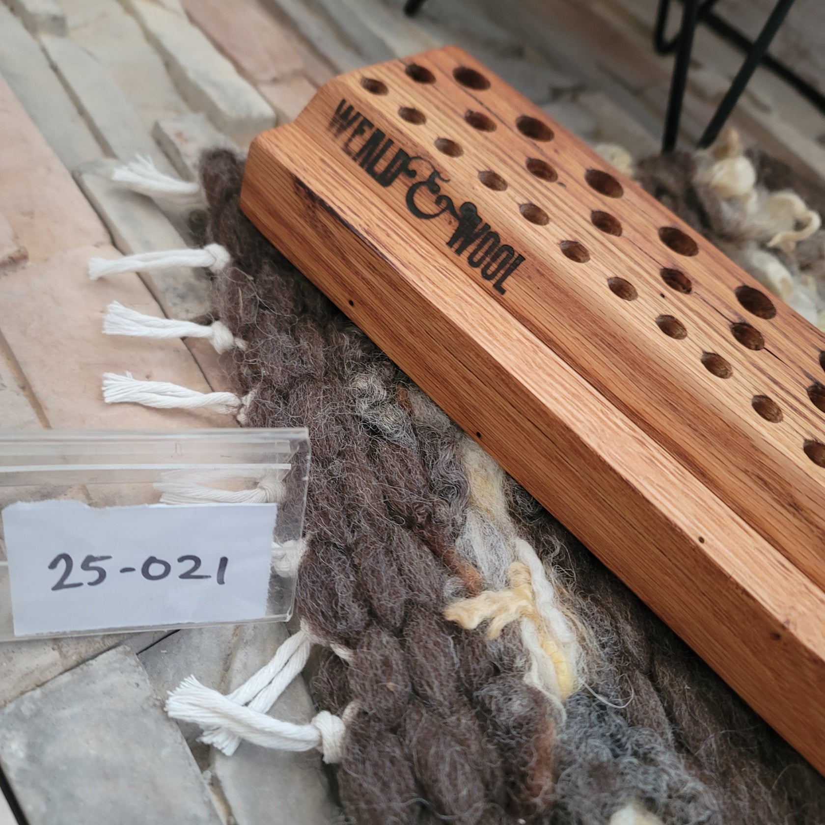 Weald & Wool - USA Handcrafted Peg Looms, Weaving Tools & Accessories