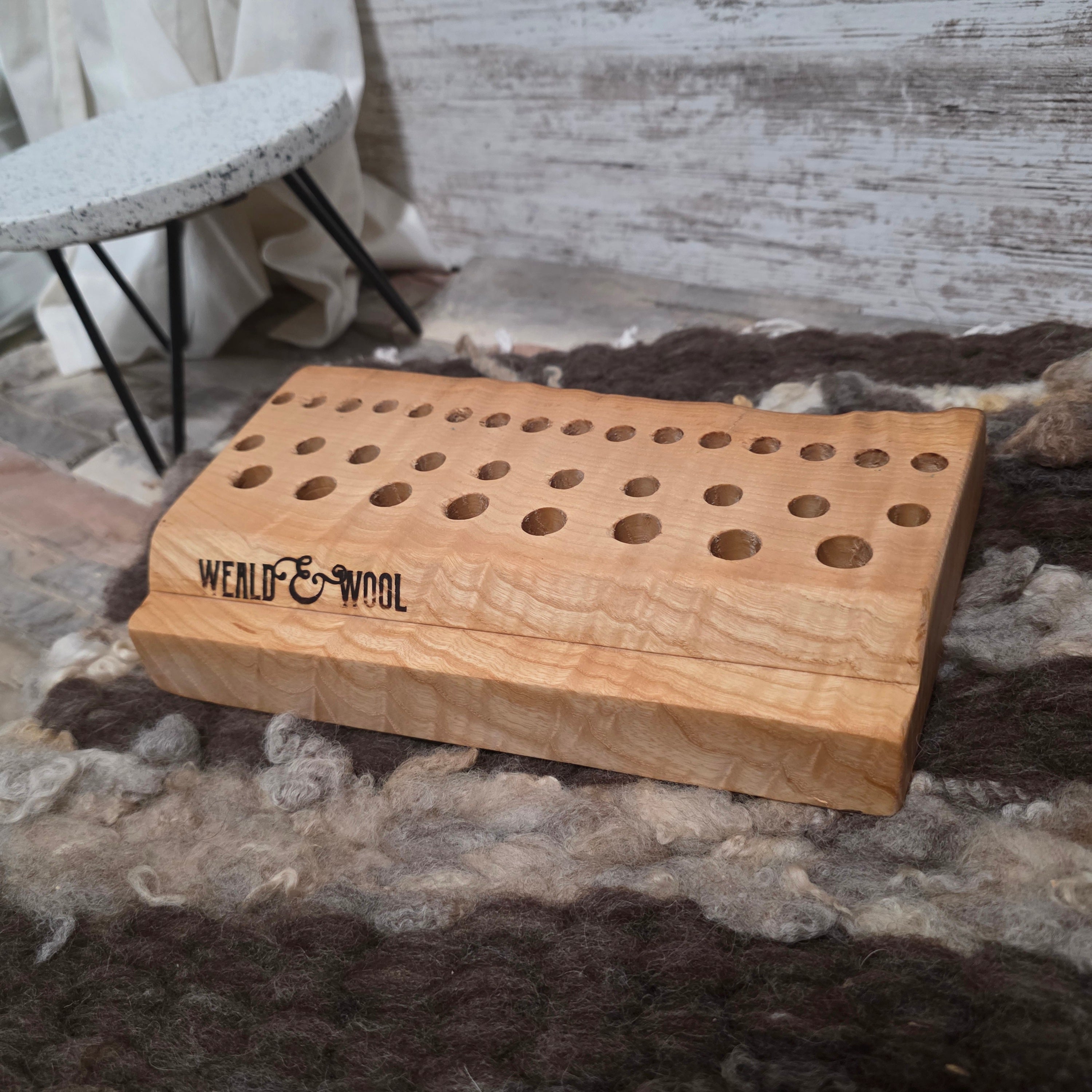 10" Goldilocks Peg Loom - Live Edge Quilted Maple – Weald & Wool